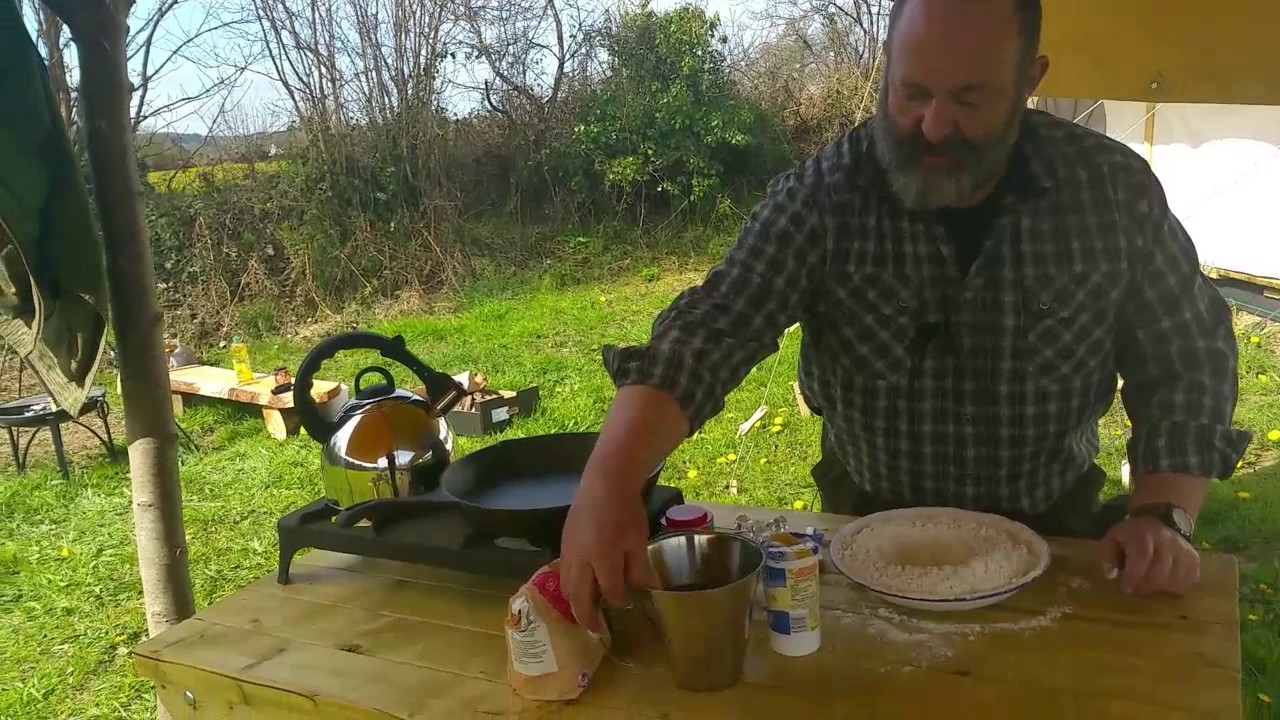 Campfire cooking - How to make campfire bread - "brannock bread" - YouTube
