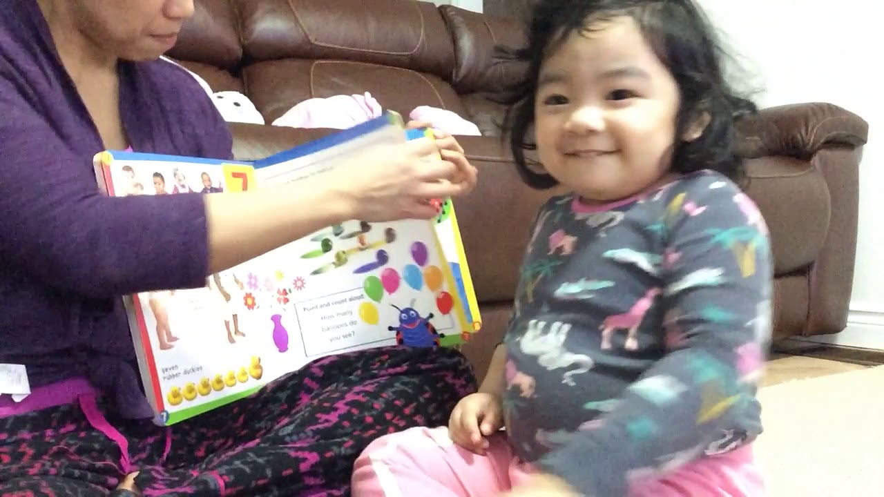 Luisa read a book! - YouTube