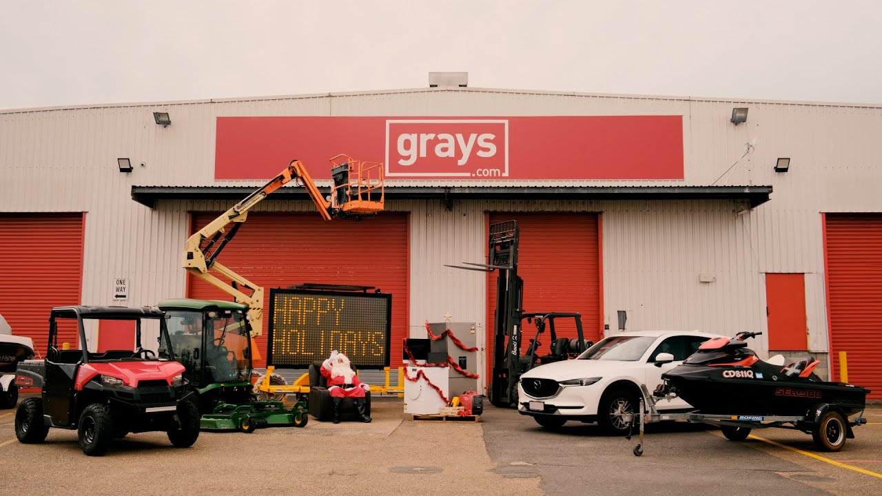 Wishing all our customers a Happy Holidays from the Grays family! 🎄 ...