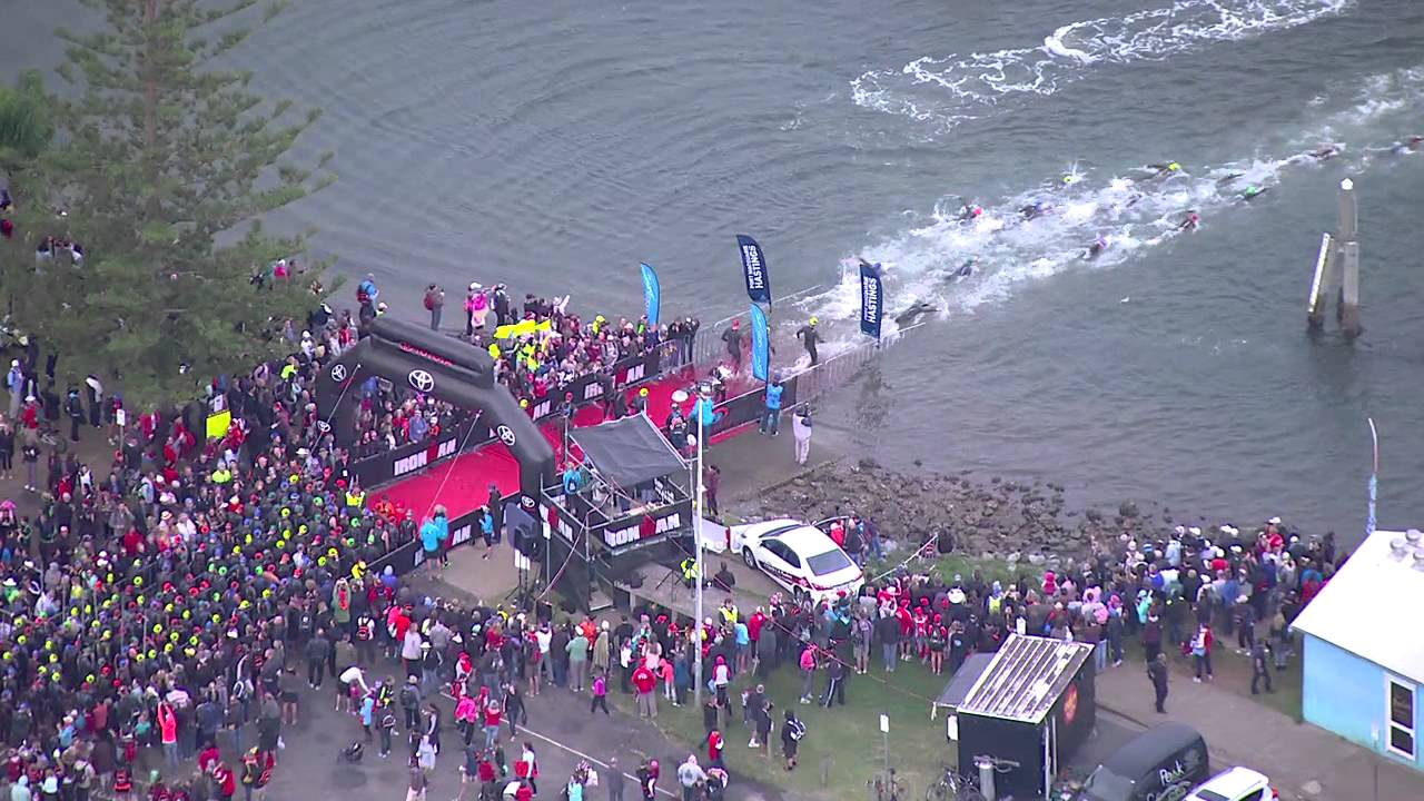 Example of a Rolling Swim Start - IRONMAN Australia 2014 - YouTube