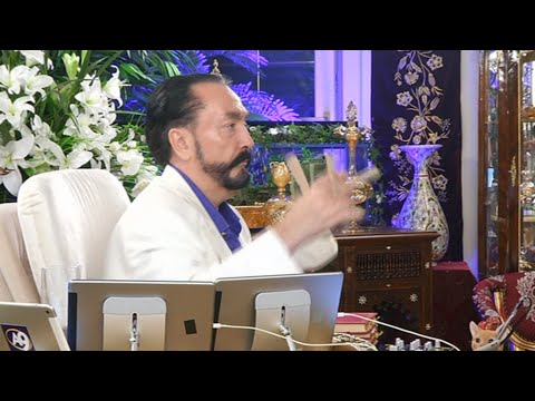 Adnan Oktar dans ederken kaşıklar dile geldi