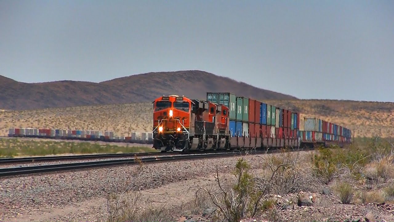 Back To Back BNSF Intermodal Double Stack / Spine Car Intermodal ...