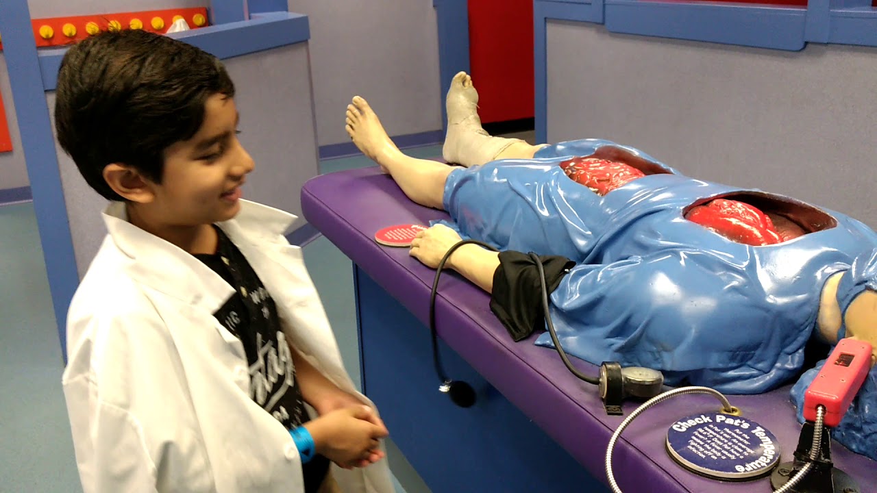 Dr Kids inspecting patients - YouTube
