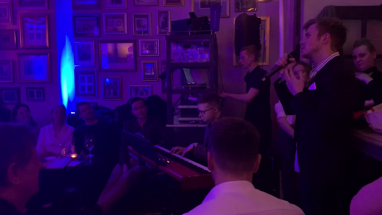 West End Session #3 - Rob Houchen sings Believe - YouTube