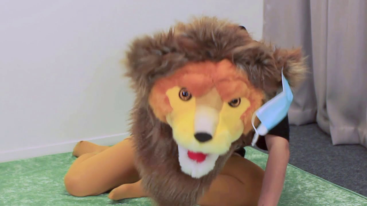 Lion Puppet show * Orchestra - YouTube