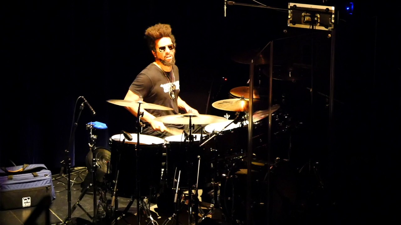 Tony Austin -Drum Solo @ Billboard Live Tokyo. - YouTube