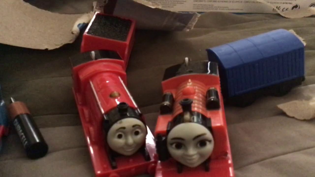 Unboxing Trackmaster revolution James, Gordon, Nia and Emily - YouTube