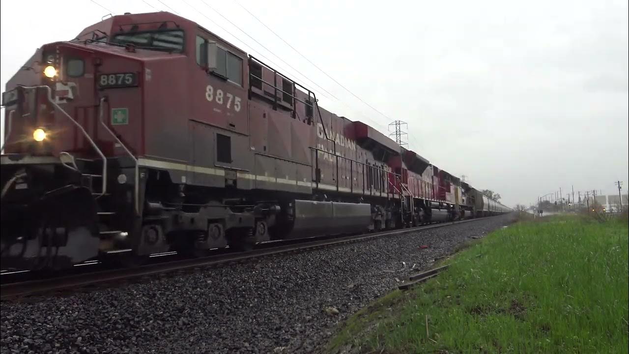 CP 8875 leads a SB Grain Train Into Roseville - YouTube