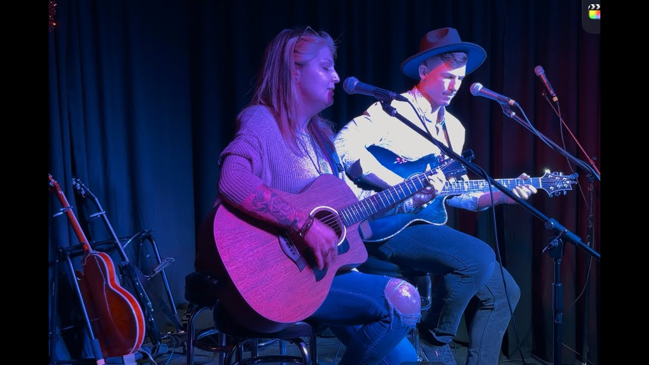Caryn Stewart 2025-12-03 Octopus College Hill, Cedar Falls, IA - YouTube
