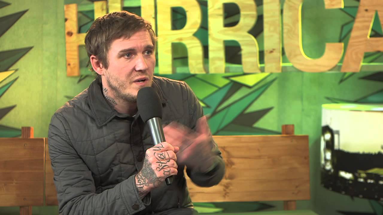 Brian Fallon talks about negativity, change and fame - YouTube