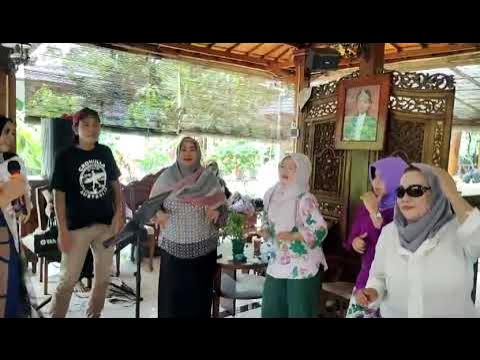 Keceriaan 5 HBH SMP 9 18 November 2023 home Atik Warih Sawangan - YouTube
