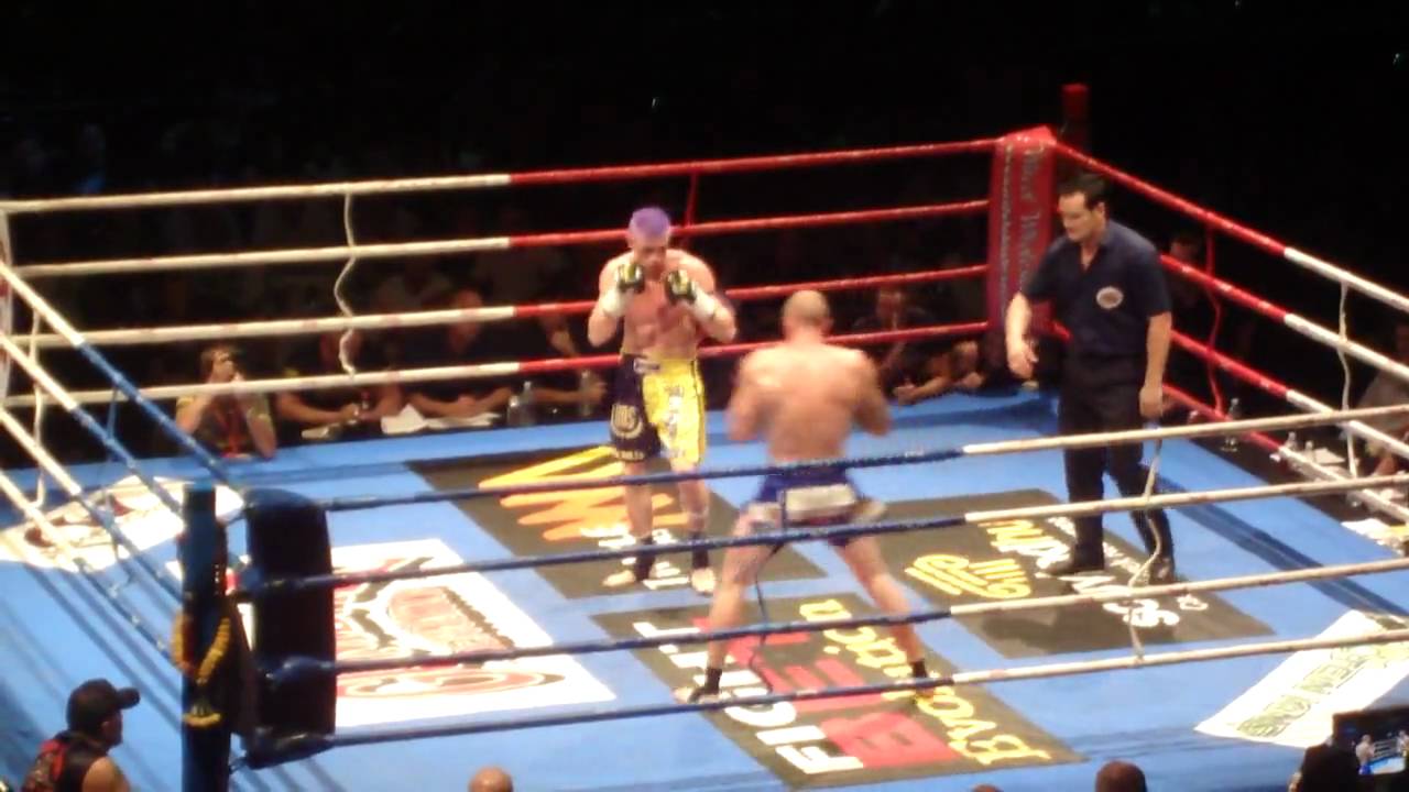 Bruce 'Preacher' Macfie VS Eli 'Maddog' Madigan at Evoltution XX - YouTube