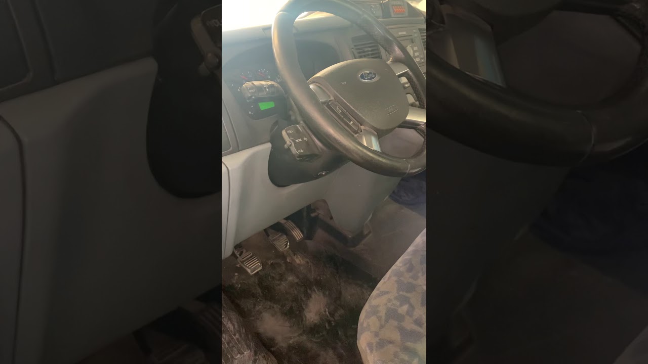 FORD TRANSIT 2006-2013 Localización conector OBD / OBD connector ...
