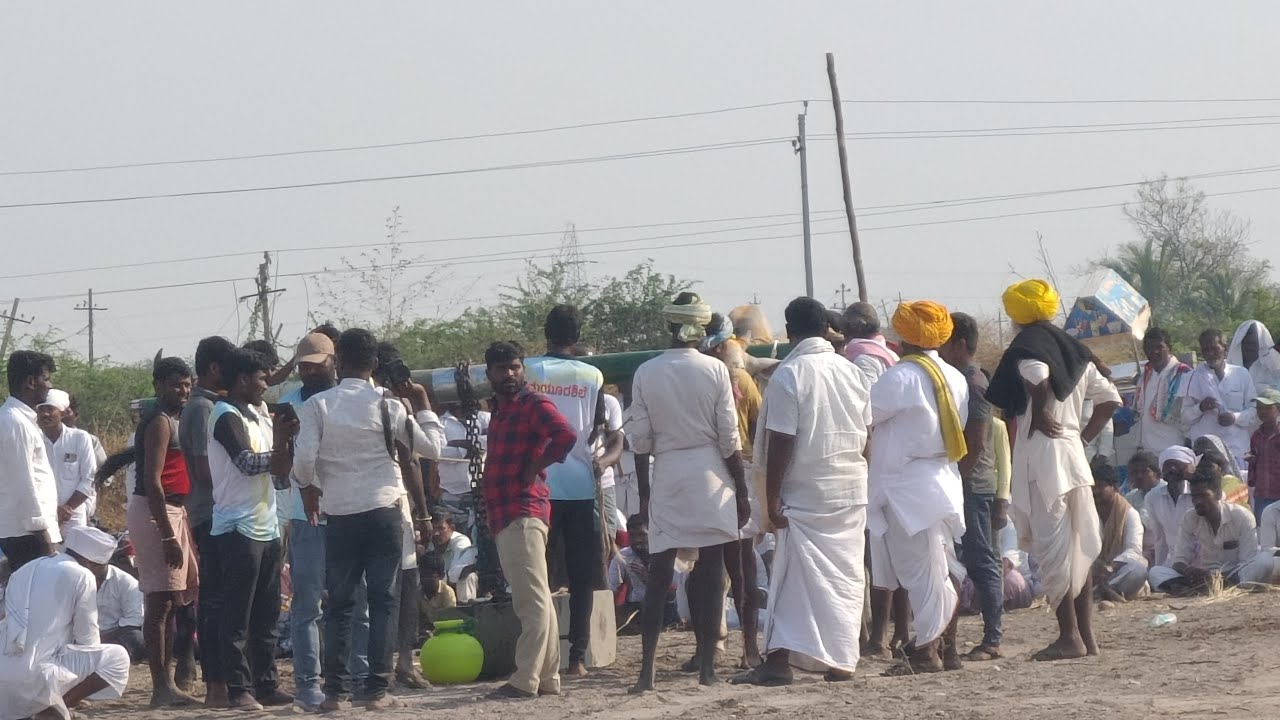 navalkal bulls race 11 kadi sirwar raichur dist Karnataka-bulls race-ox ...