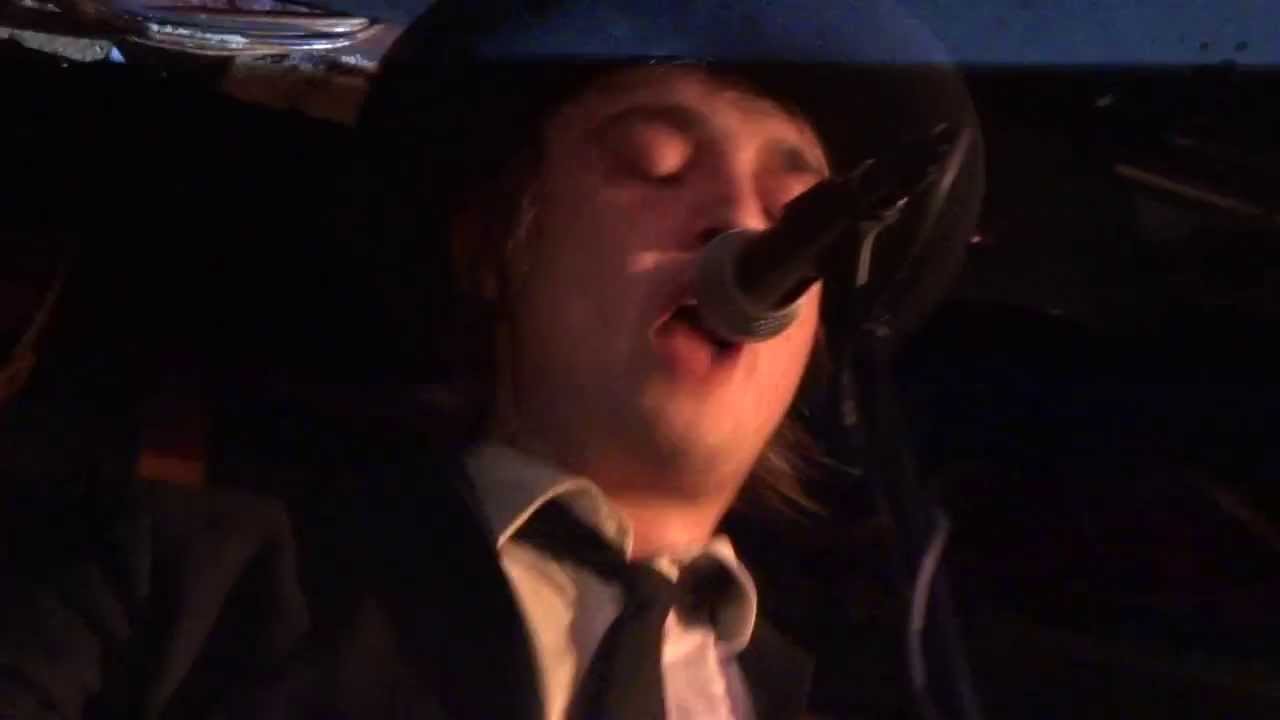 Peter Doherty & Mik Whitnall - Dr No (live) - YouTube