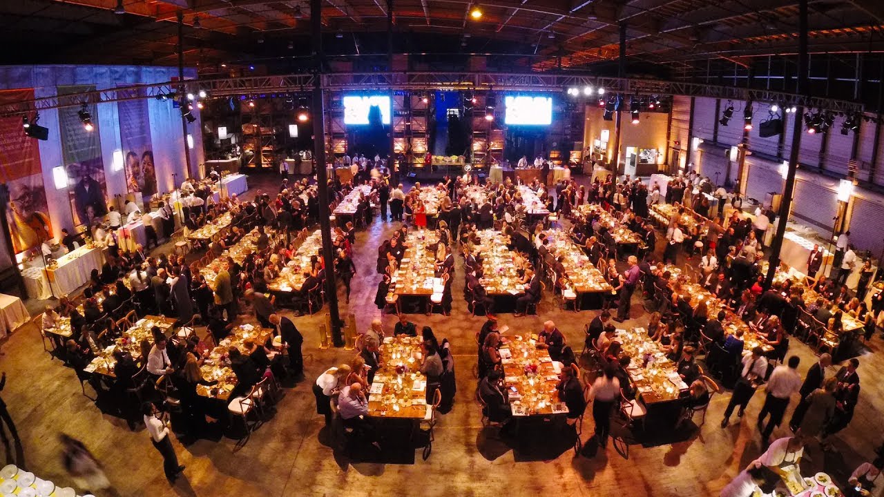 One Big Table 2018 Time-Lapse - YouTube