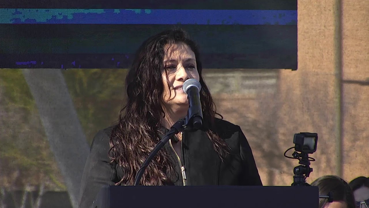 Mayra Rodriquez Talk English - YouTube