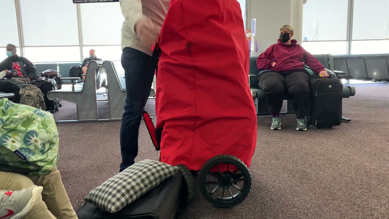 WonderFold Wagon - Gate Check at Airport - YouTube