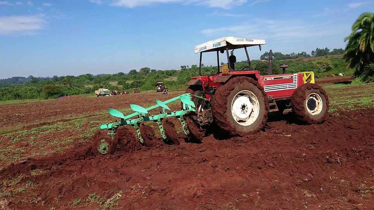 Fiat Agri 100 90 4 disc Nardi plough - YouTube