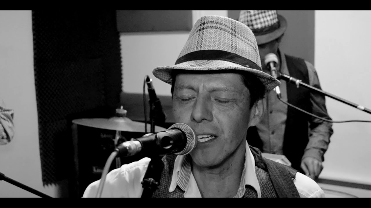 Jose Sambo y su "GuitarraBajo" Realidad Acústica Quiéreme Siempre .Orq ...