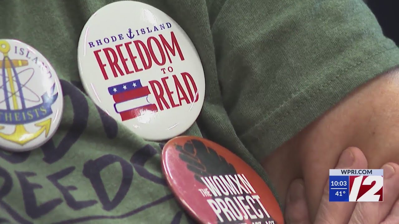RI lawmakers consider 'Freedom to Read Act' - YouTube