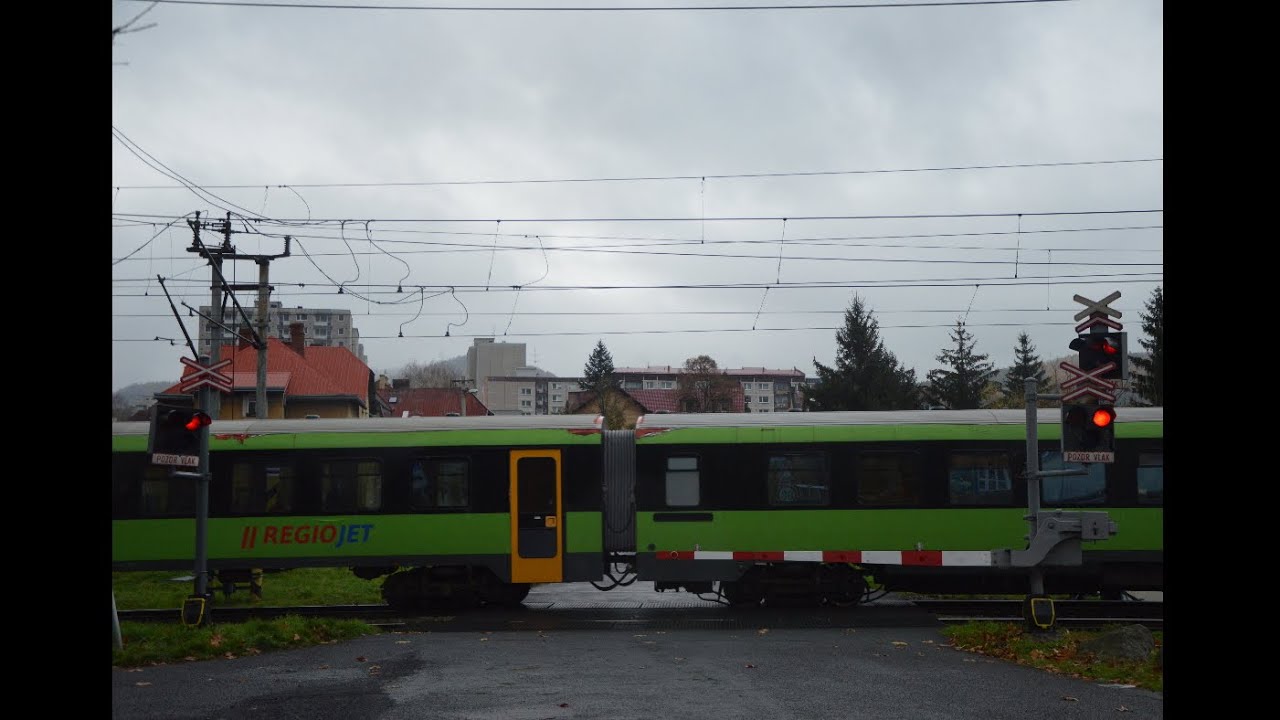 železniční přejezd Boletice nad Labem + Detail výstražníku #1 (17.11. ...