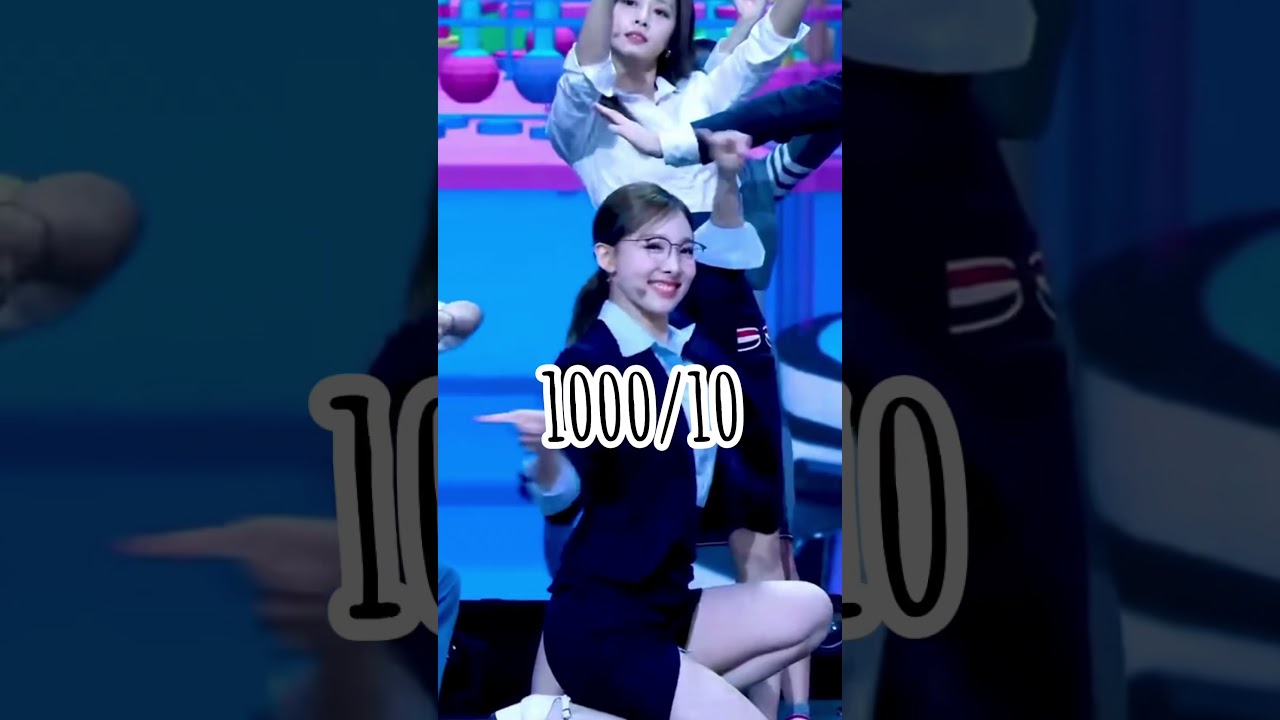 RATING NAYEON OUTFIT (Scientist Era) - YouTube