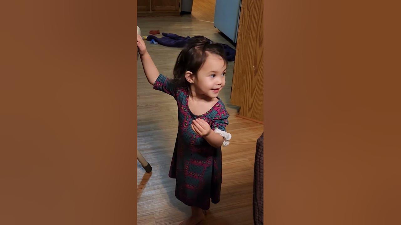 1 YEAR OLD CAN COUNT 1 TO 10 shorts YouTube 1-year-old-can-count-1-to-10-shorts-youtube
