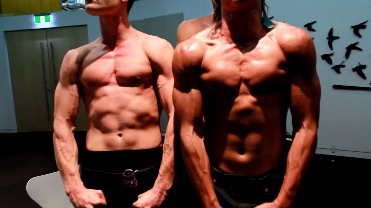 JGeeks Taniwha Posedown - Slick, JGeek, Eru - YouTube