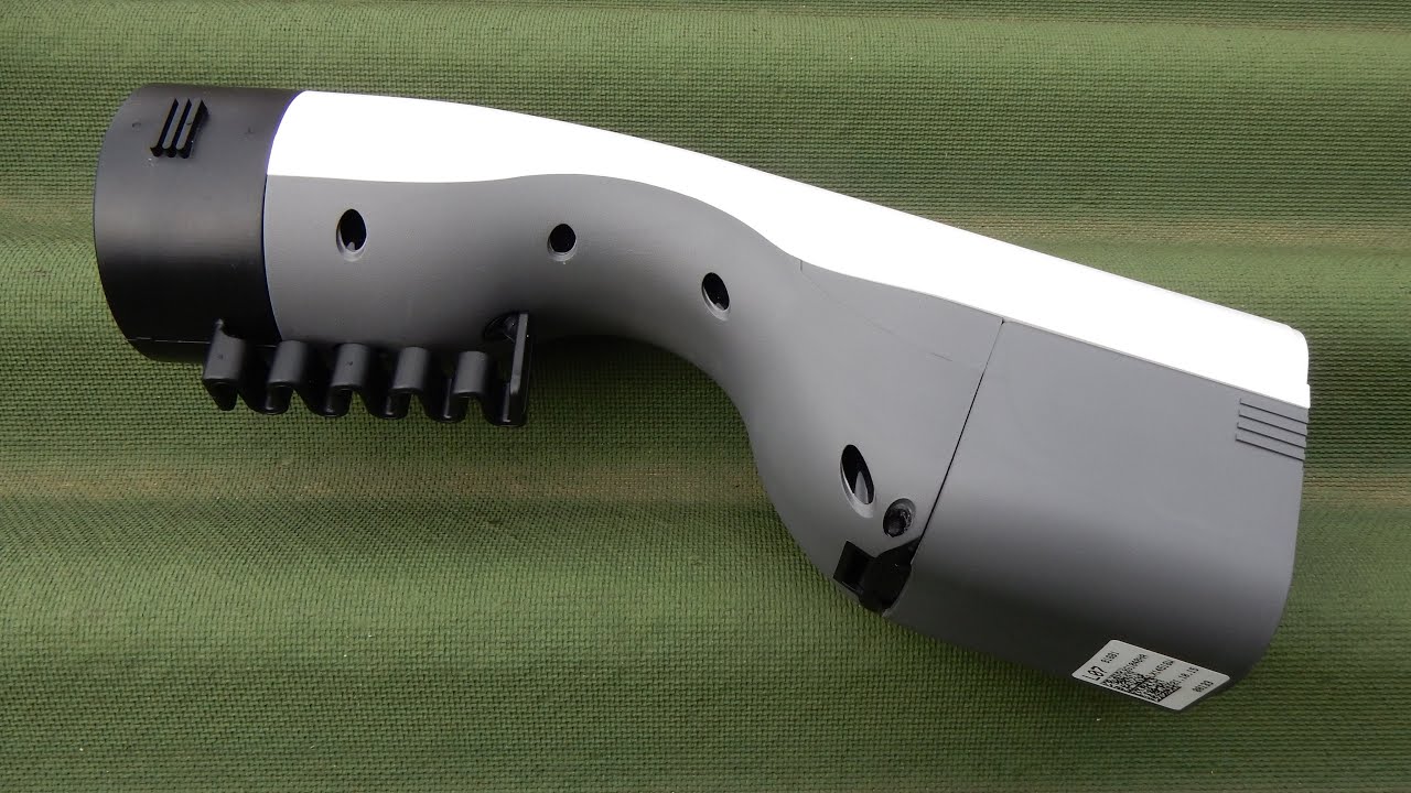 Hyundai/Kia Vehicle to Load (V2L) Adapter Stripdown - YouTube