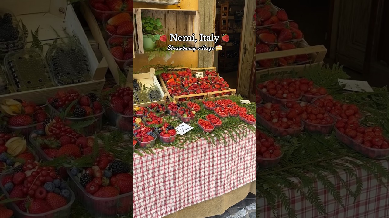 Strawberry village in Italy🍓🇮🇹#italy #strawberry #shortsfeed - YouTube