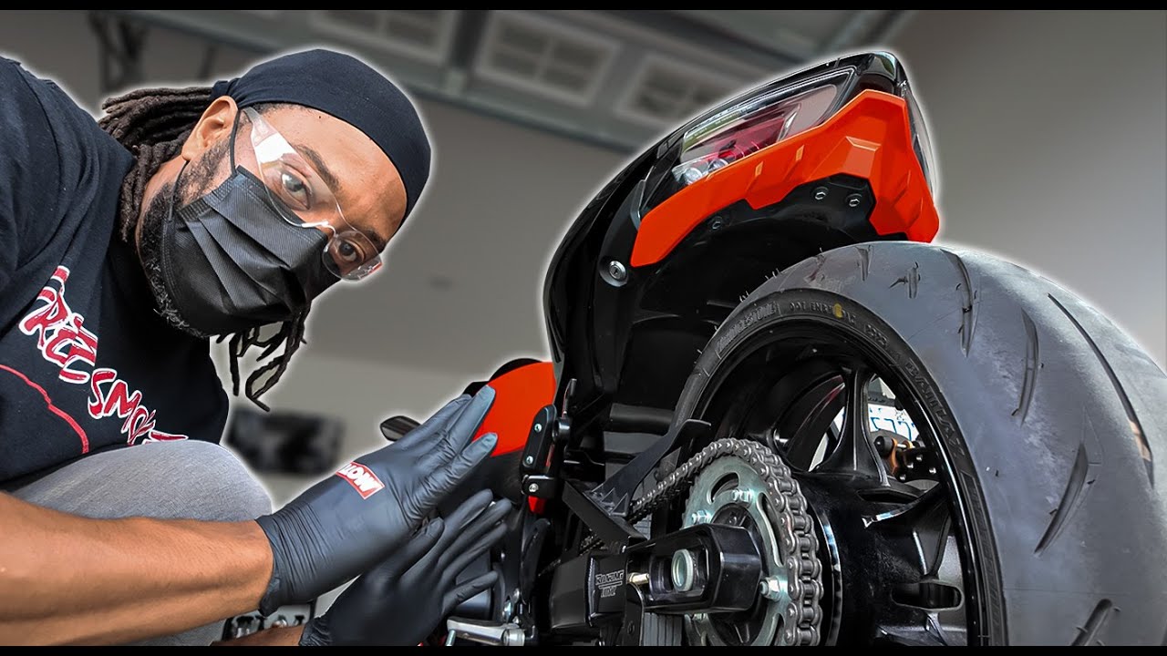 SUZUKI HAYABUSA CHAIN CLEAN AND LUBE - YouTube