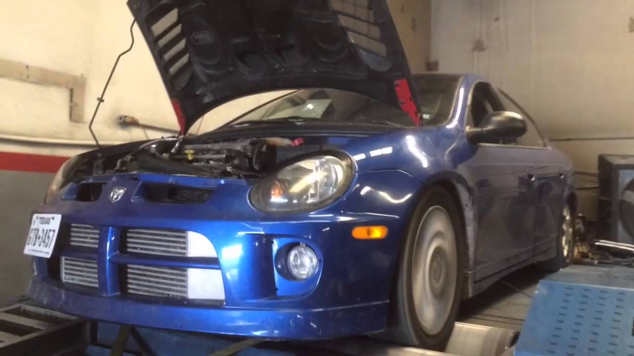 Srt4 Neon vs SRT8 Challenger - YouTube