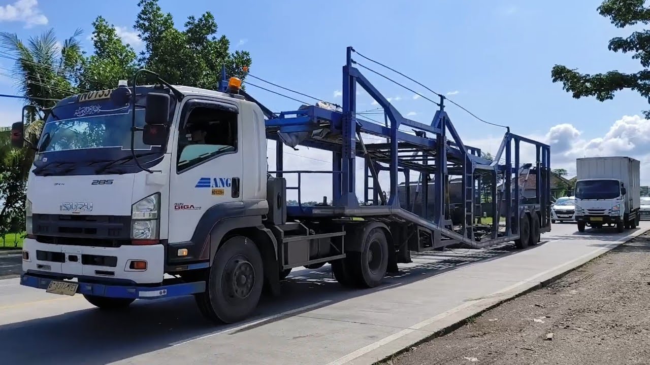 Truk Carrier Pengangkut Mobil Isuzu GIGA 285, Truk Carrier Mitsubishi ...