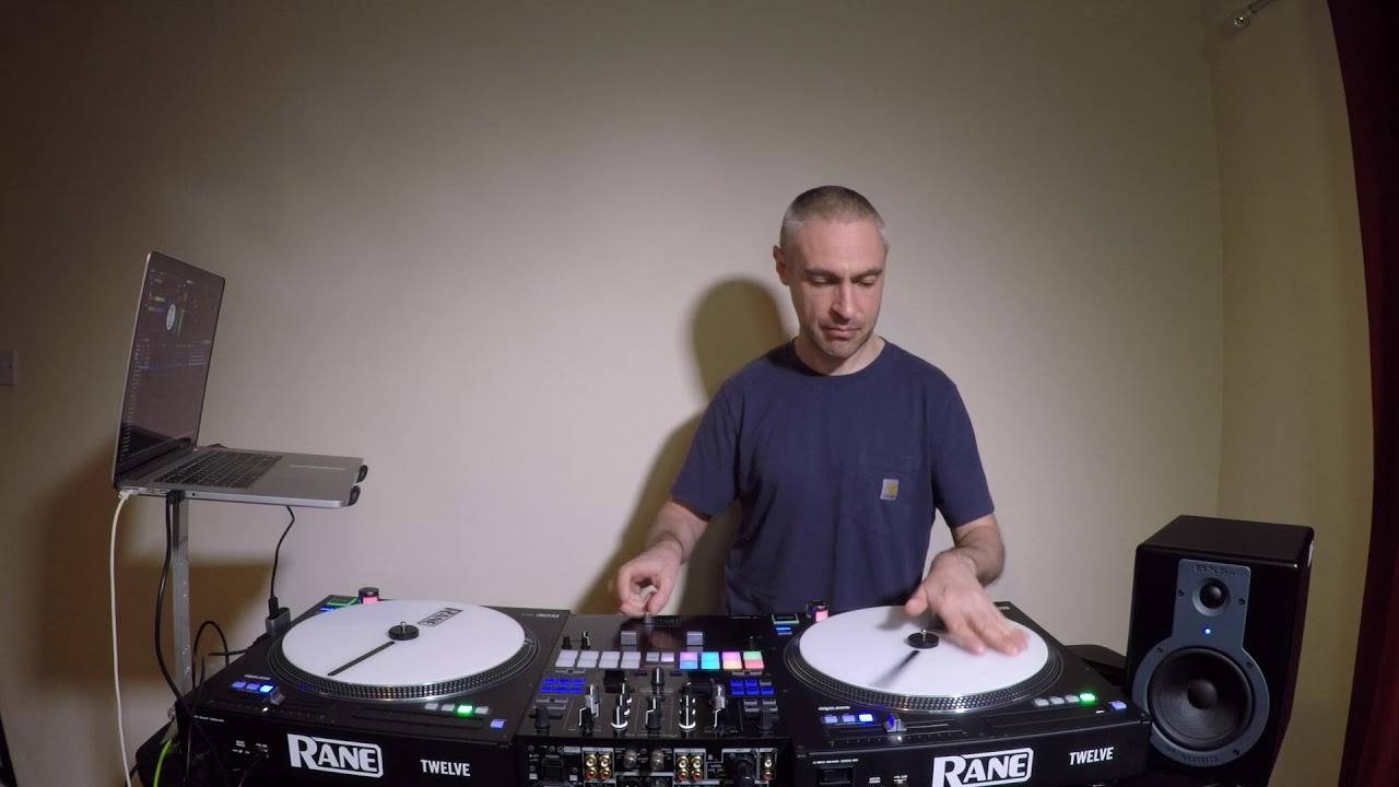 DJ RASP SCRATCH TUTORIAL for DJ School UK Beat Team - YouTube