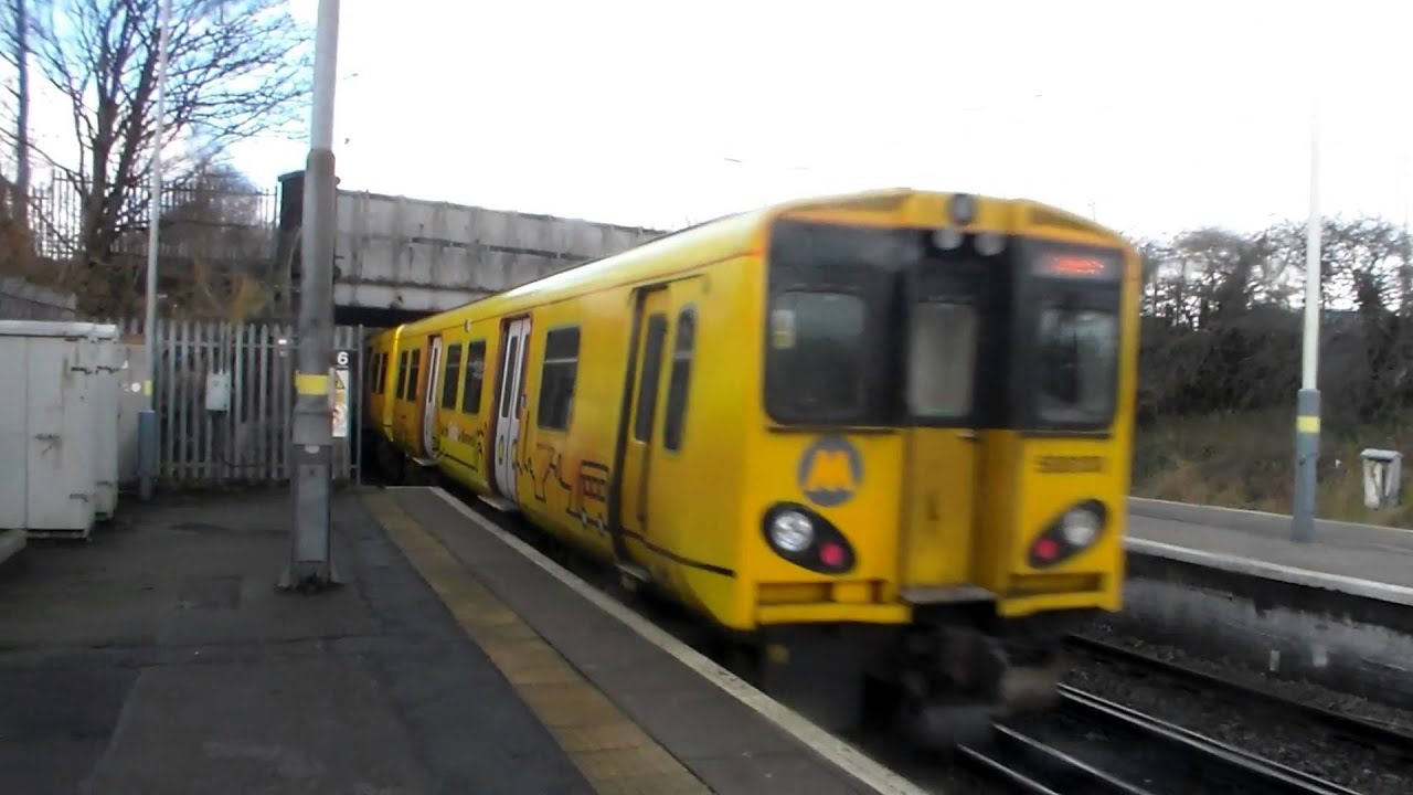 Trains at Birkenhead North (12th January 2016) - YouTube