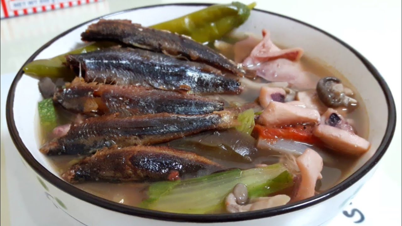 Bulanglang na gulay na may tuyo~Boiled vegetable soup with fried dried ...