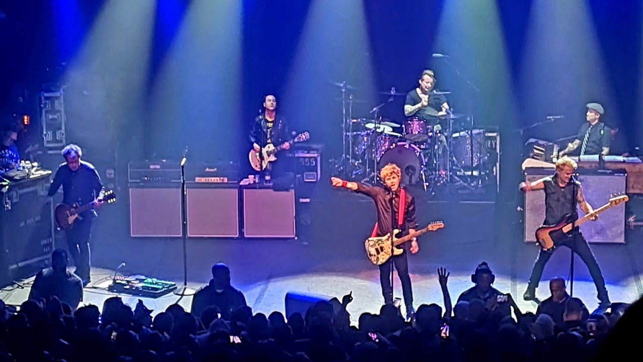Green Day - Brain Stew, live, Bataclan, Paris, France, 4th November ...