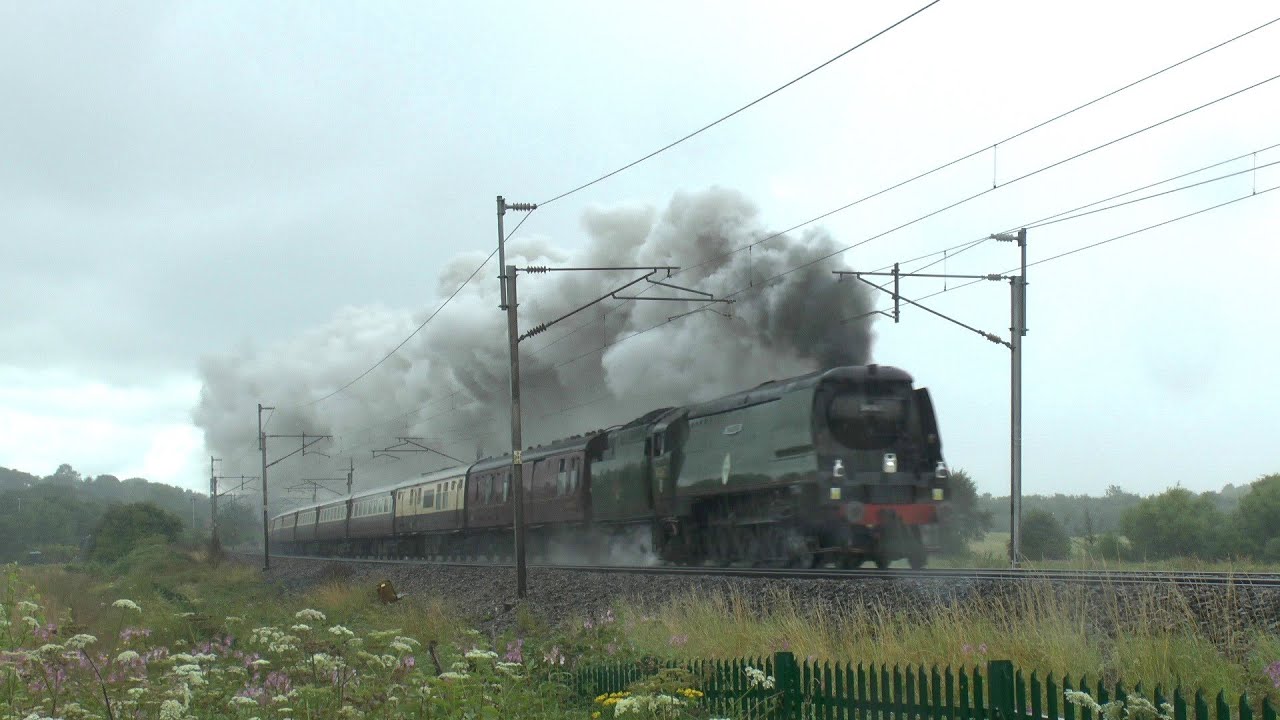 SR 34067 Tangmere Battles the Torrential Rain on the Northern Belle 27 ...