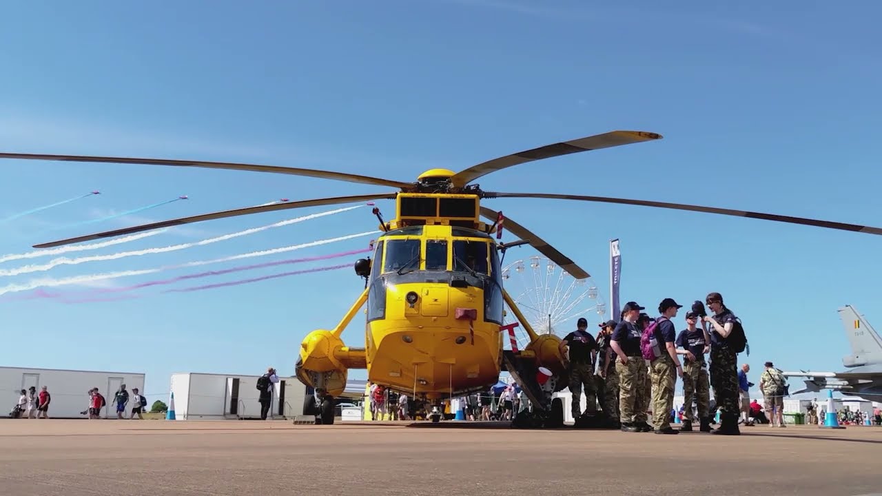Historic Helicopters - S-61 SeaKing & Wessex - RIAT 2022 - YouTube