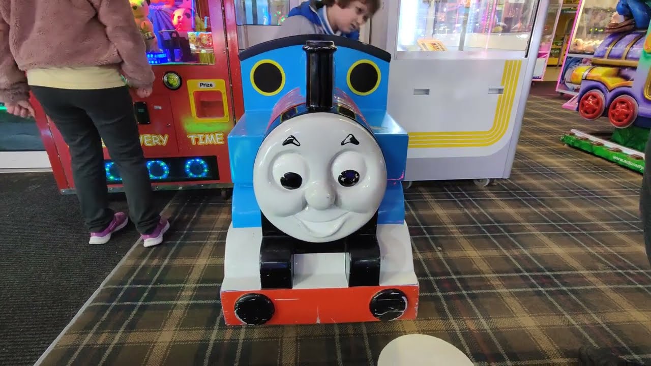 Thomas the tank engine kiddie ride - YouTube