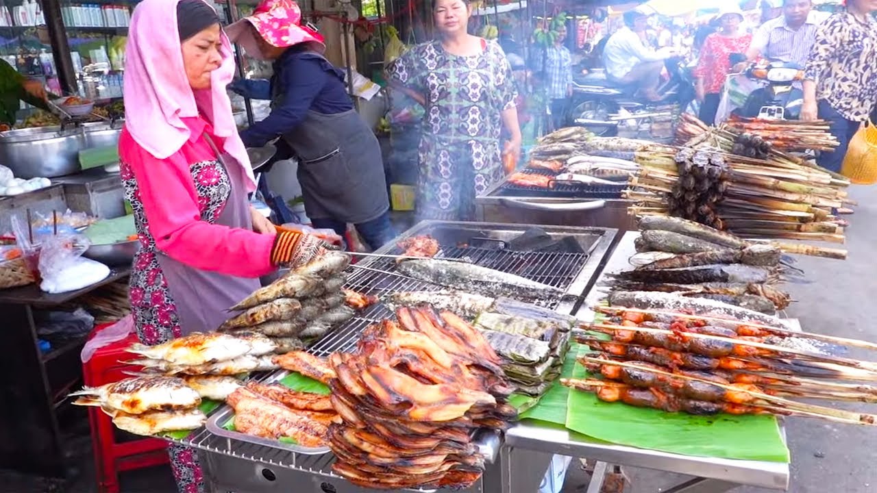 Amazing Street Cooking, Lunch Time Market Scenes, Cambodian Street ...