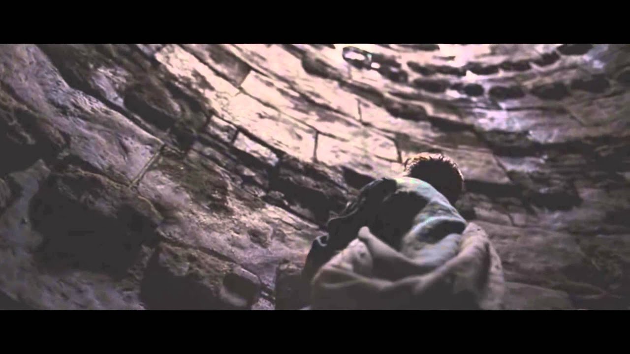 The Dark Knight Rises Prison Escape HD SCENE - YouTube