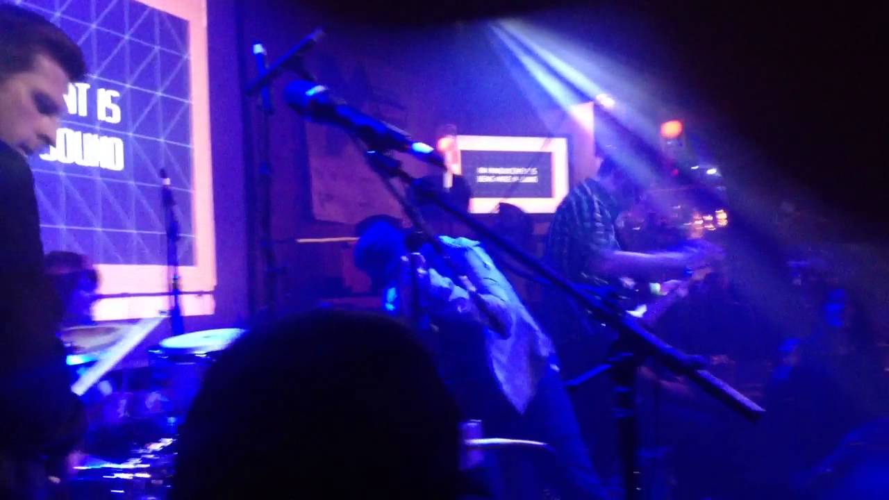Hector Bizerk - It's Nothing But Hip Hop (live at British E - YouTube