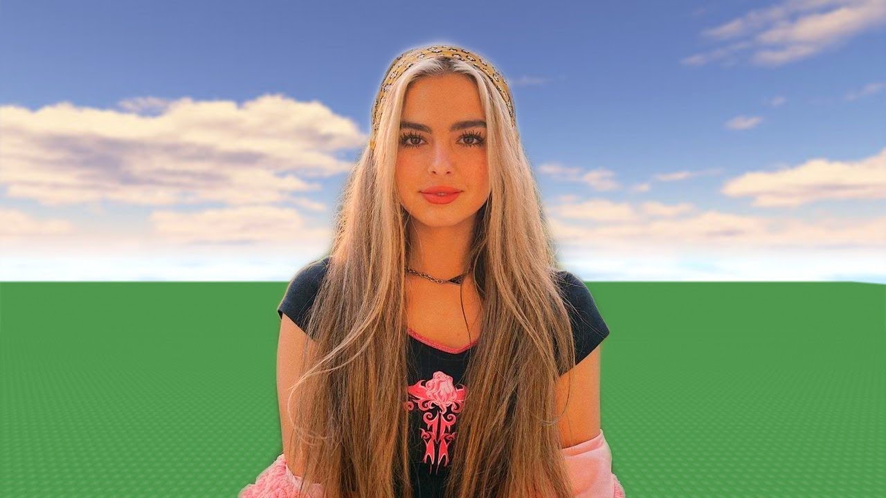 THE ADDISON RAE ROBLOX EXPERIENCE - YouTube