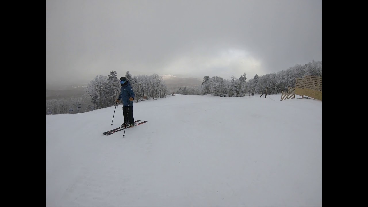 Killington's Chute Run under the Snowdon Six Pack Express Blue Bubble ...