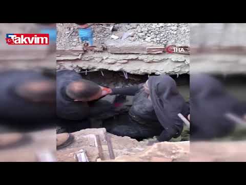 Elazığ'da enkaz altında kalan Hatun Yamış'ın kurtarılma anları kamerada