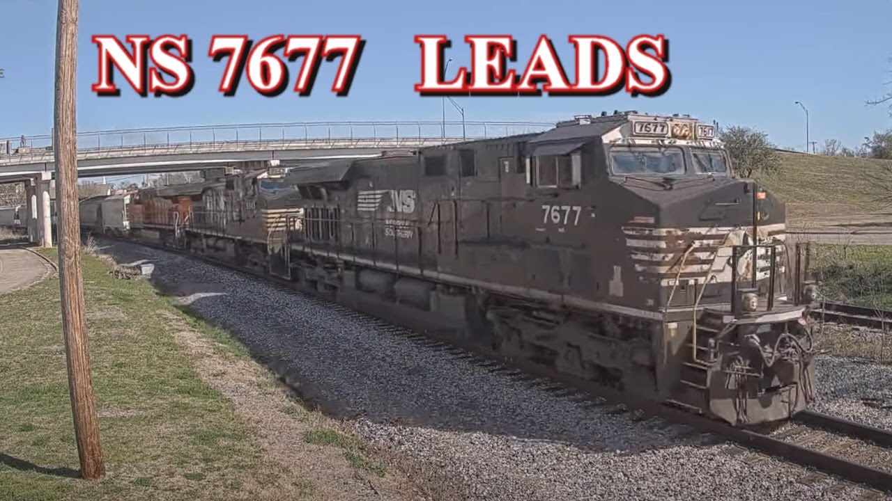 NS 7677, NS 9943 & BNSF 7472 Lead Train by "Live Train Cam" - YouTube