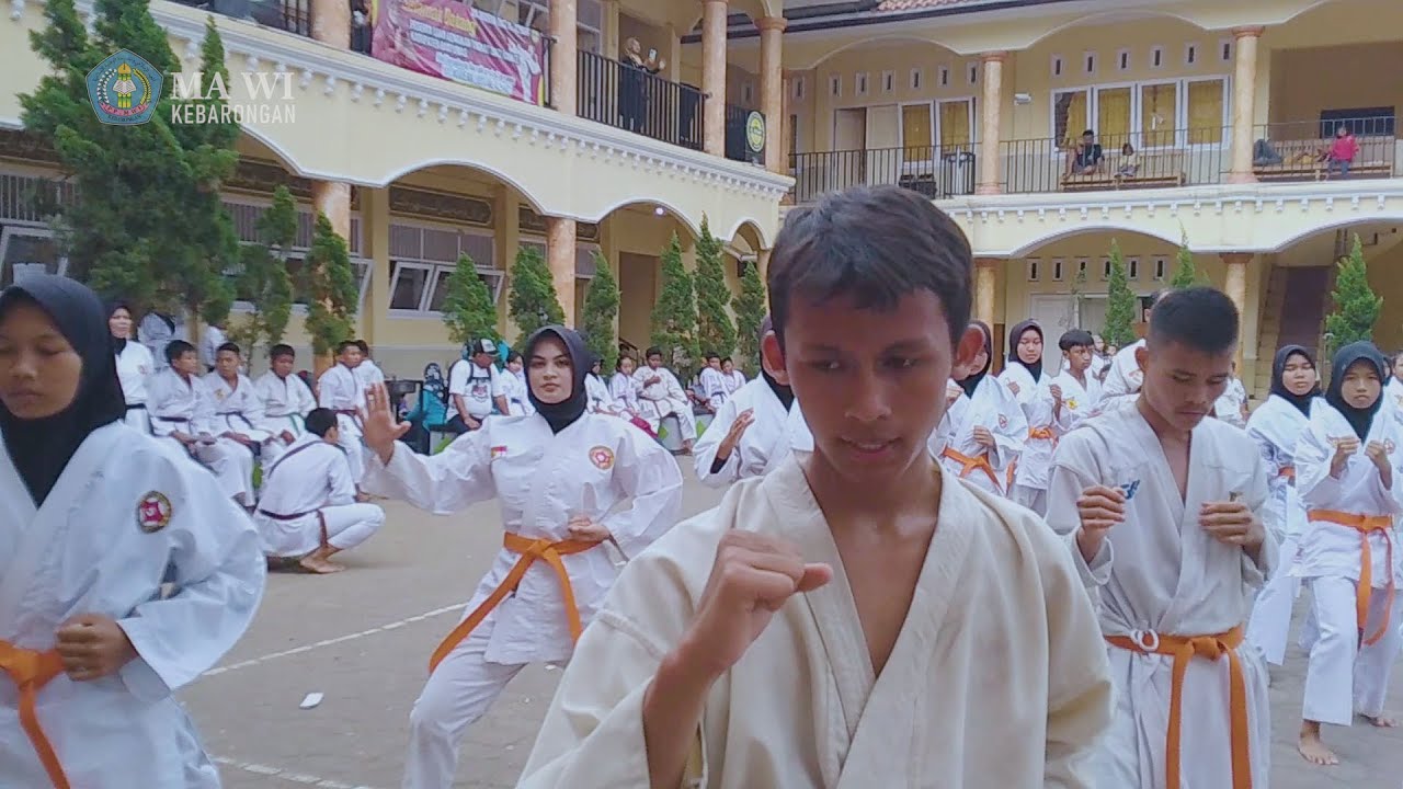 Santri MAWI ikuti Ujian Kenaikan Tingkat BKC - YouTube