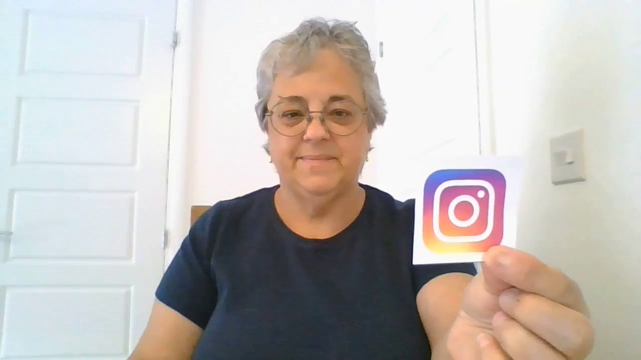 British Sign Language (BSL) social media and digital signs - YouTube